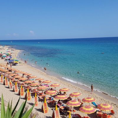 Spiaggia dell'Acquadolce 🏖️ Tarent, Italien - detaillierte Funktionen ...